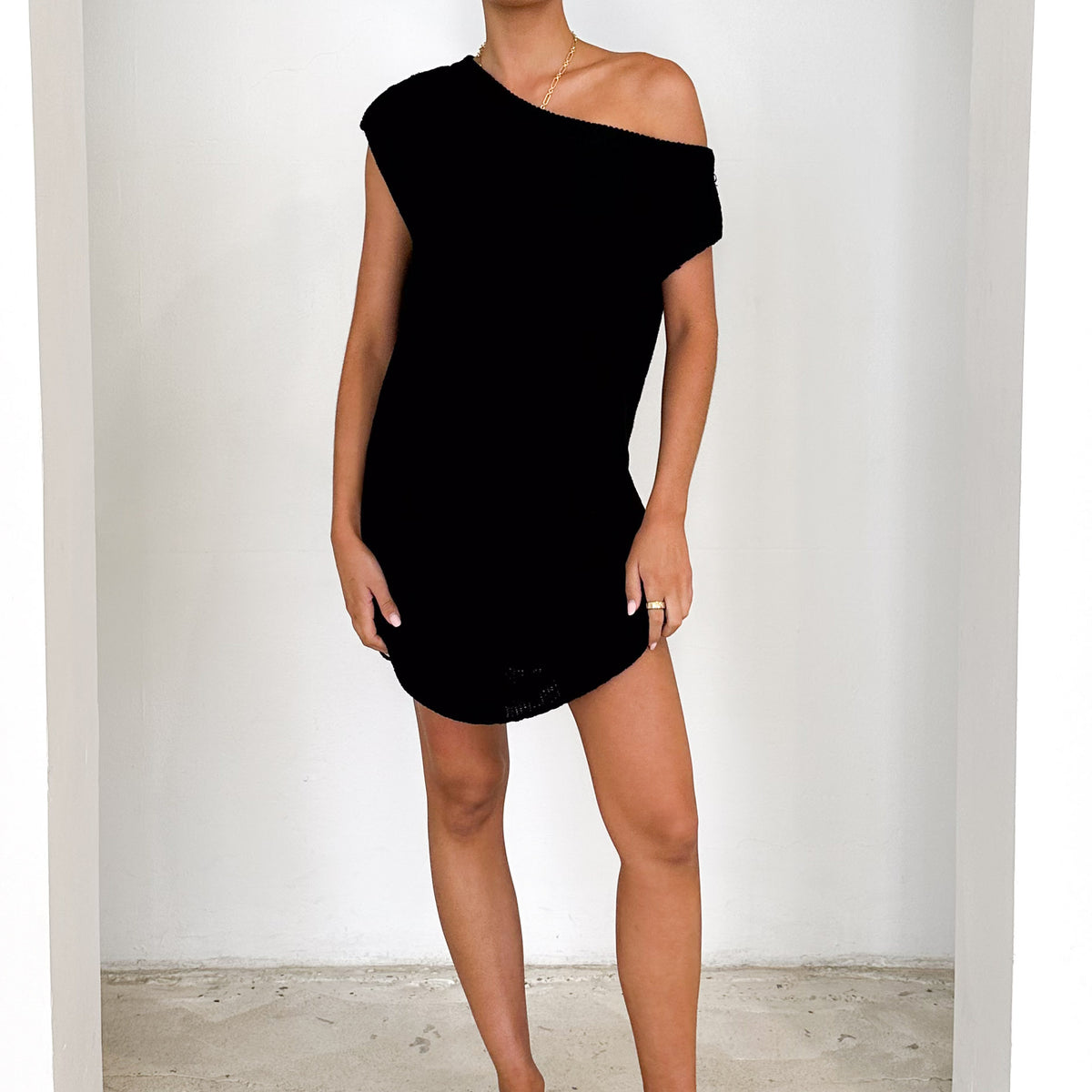 Esjay One Shoulder Dress - Black – Gingham & Heels