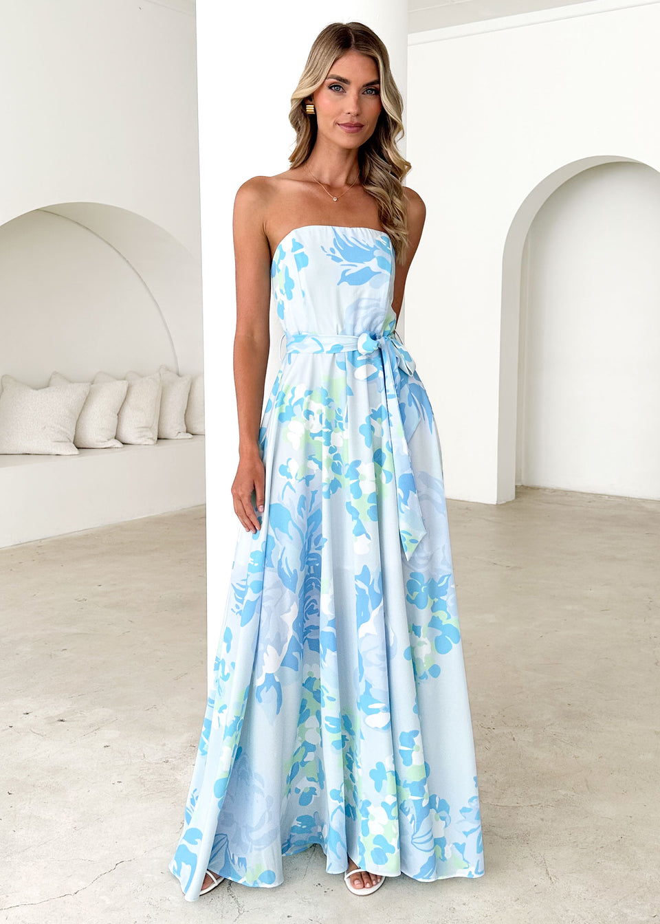 Jorgia Strapless Maxi Dress - Blue Floral – Gingham & Heels